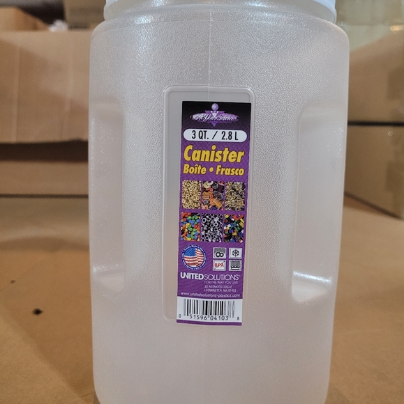 United Solutions | Kitchen | New Set Of 6 Plastic Canisters With Lids ...